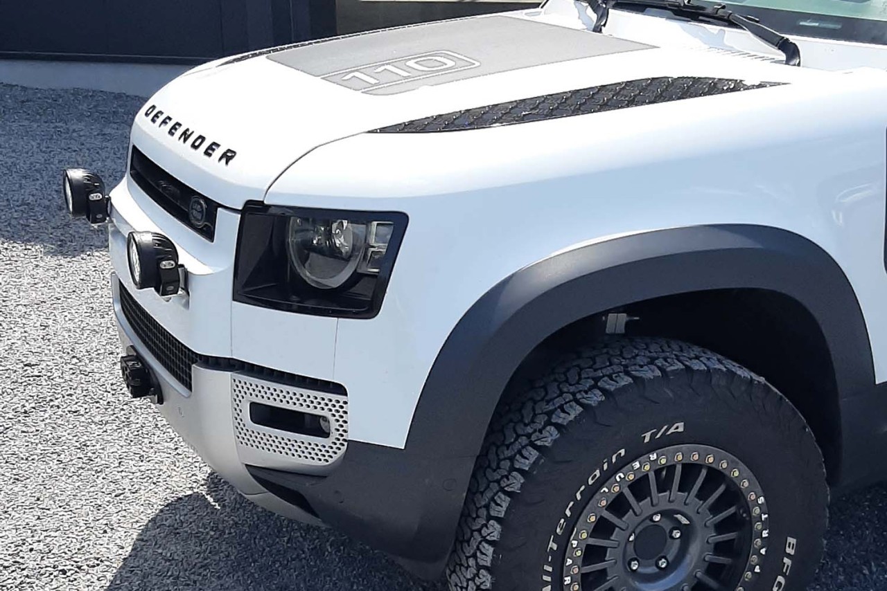 New Defender Integration Kit Bumper with 2x Vision-X Cannon 4.7 Single LED